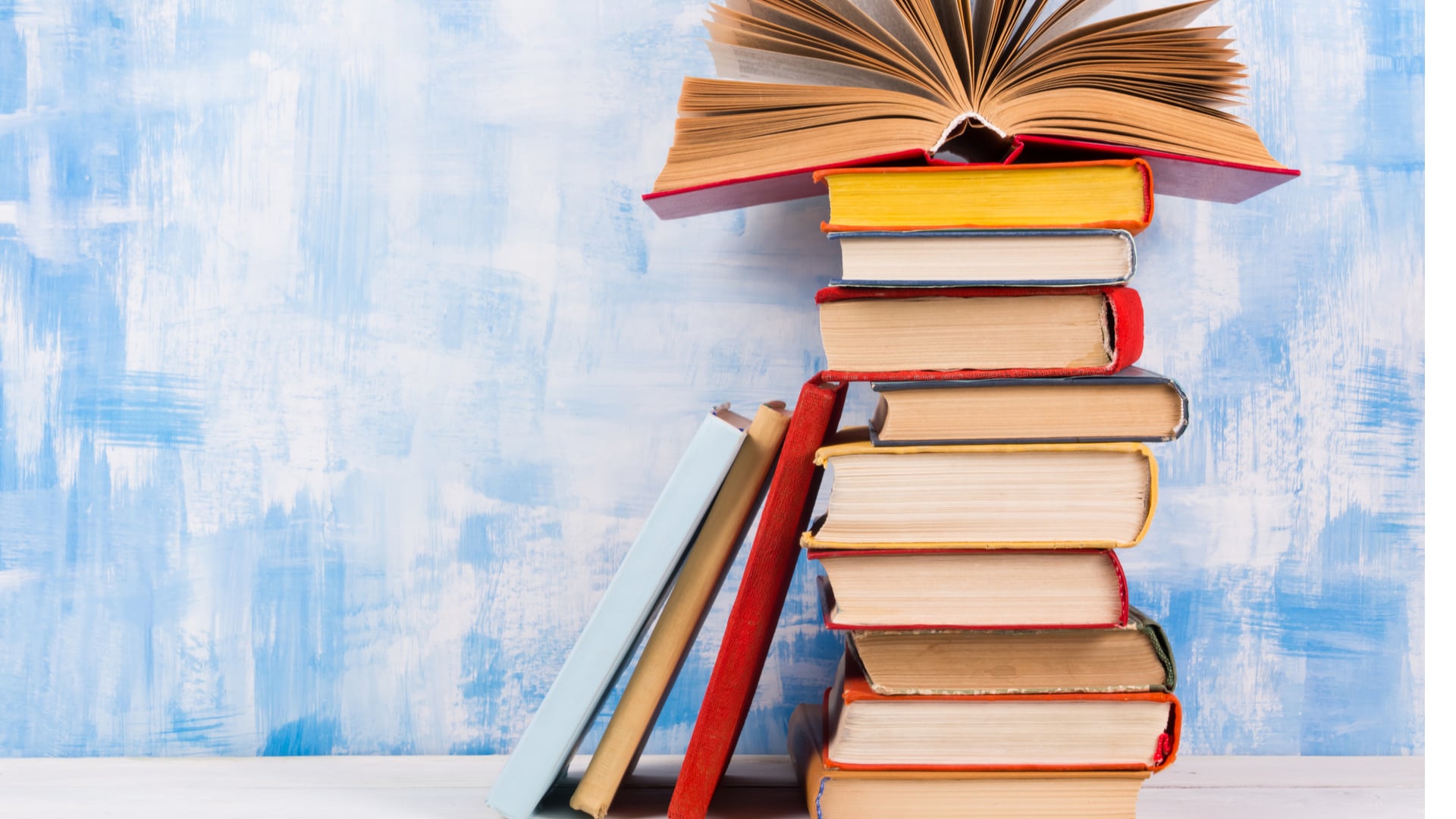9 Must-Read Books to Boost CRO Skills - abtasty